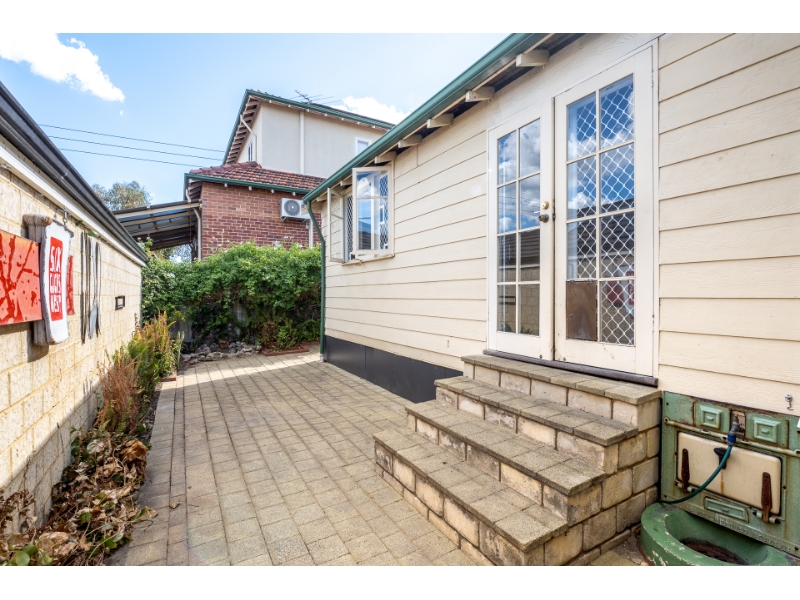 10 Temple Street, Victoria Park House for rent | Listed by Kyla Burgess ...