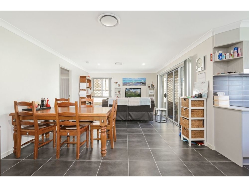 26 Muller St, REDLAND BAY House for rent | Listed by Ann Berardi of ...