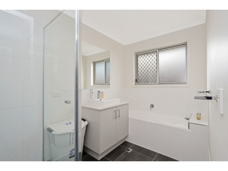 26 Muller St, REDLAND BAY House for rent | Listed by Ann Berardi of ...