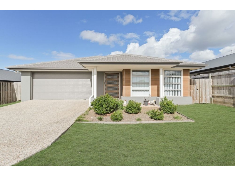 26 Muller St, REDLAND BAY House for rent | Listed by Ann Berardi of ...