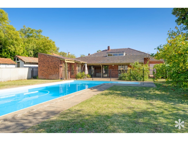 12 Mountjoy Rd, Nedlands House for rent | Listed by Leasing Services ...