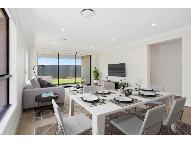 15 Vanderfield Cres, Oran Park House for rent | Listed by Ross Di ...