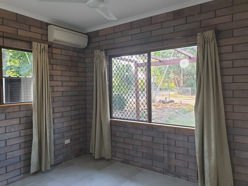 12 Karrinyup Place, MARRARA House for rent | Listed by Crystal ...