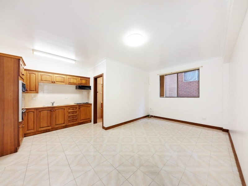 34B Marlborough Road, Willoughby Apartment for rent | Listed by Oliver ...