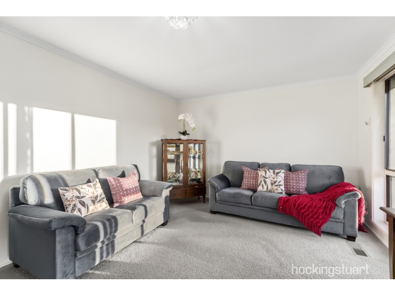 15 Blackwood Drive, Melton South House for rent | Listed by Chelsea ...