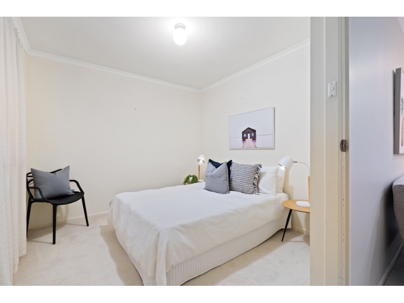 17 Delamere Avenue, Woodcroft House for rent | Listed by Jessica Gatt ...