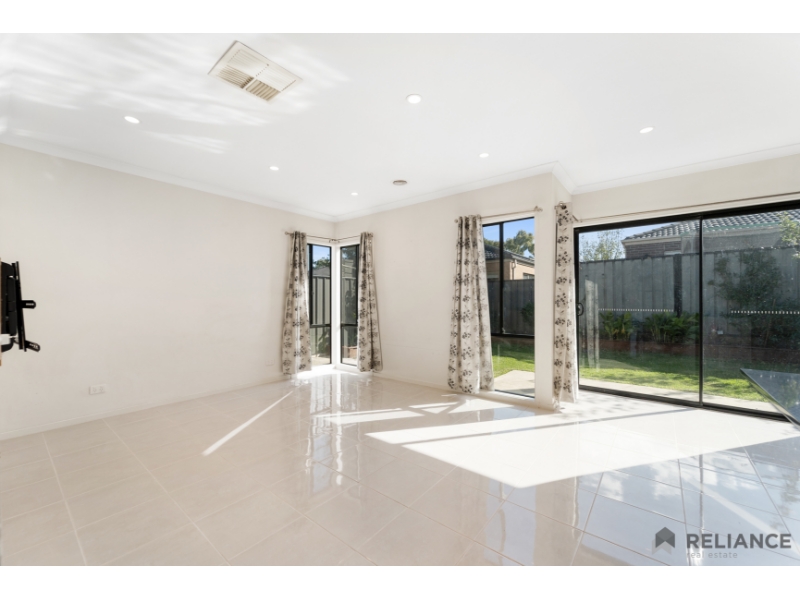 61 Thoresby Circuit, Craigieburn House for rent | Listed by Heba Debes ...