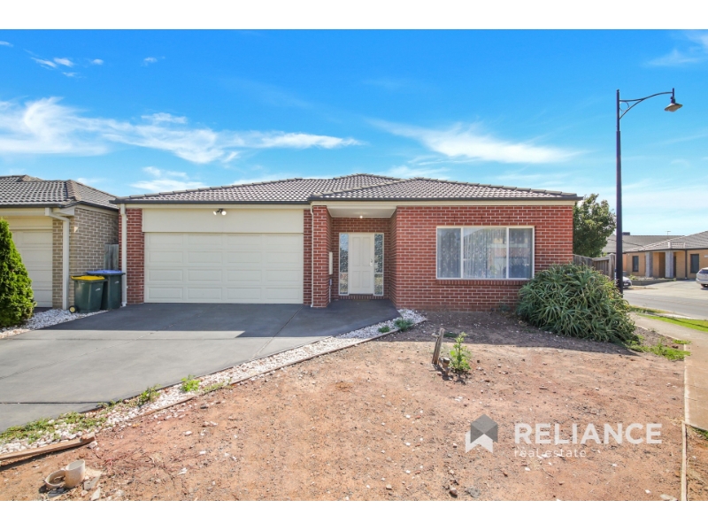 2 Ferriman Way, Truganina House for rent | Listed by Emily Kennedy of ...