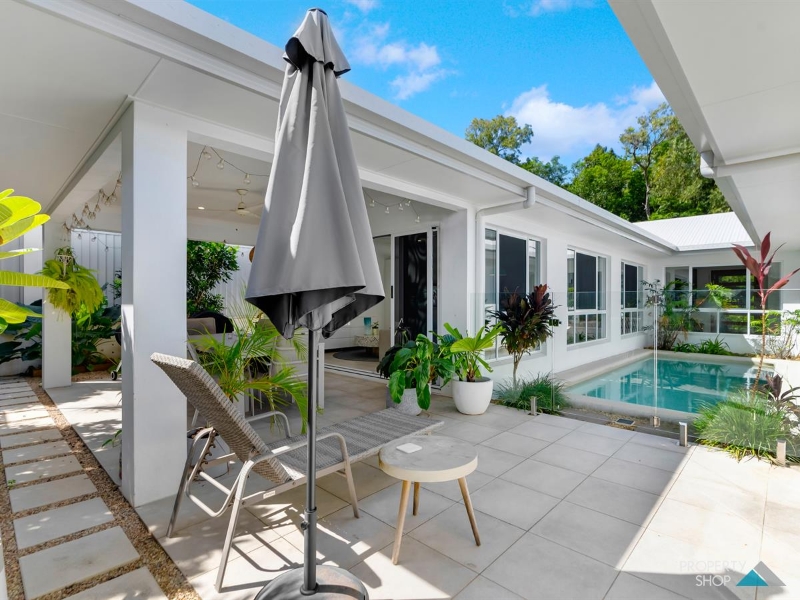 82 Flagship Drive, Trinity Beach House for rent | Listed by Hazel Child ...