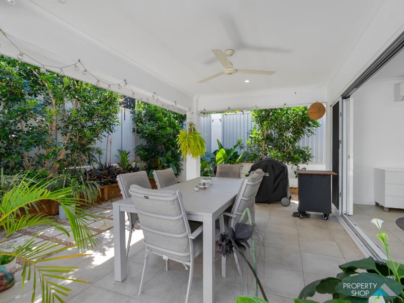 82 Flagship Drive, Trinity Beach House for rent | Listed by Hazel Child ...