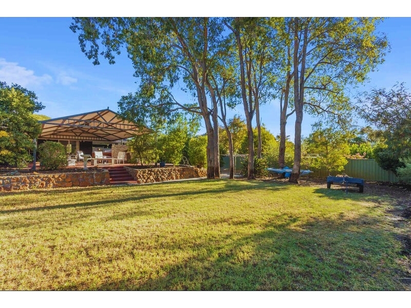 34 Heslop Road, Lesmurdie House for rent | Listed by of Centurion Real ...