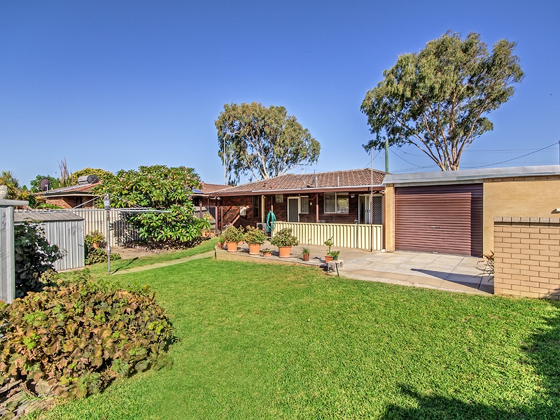 91 Council Ave, ROCKINGHAM House for rent | Listed by Rentals Corby of ...