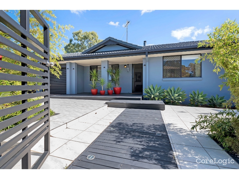 22 Ridgevale Drive, HELENSVALE House for rent | Listed by Elke White of ...