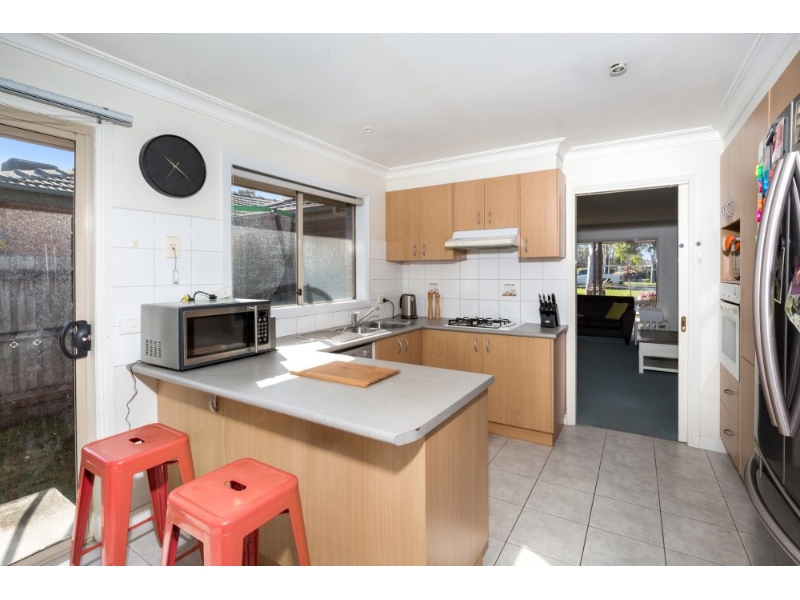 483 Springvale Road, GLEN WAVERLEY House for rent | Listed by Ray White ...