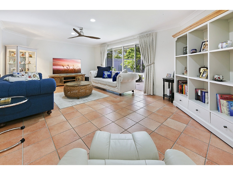 11 Trinity Place, ROBINA House for rent | Listed by Jamie Wernert of ...