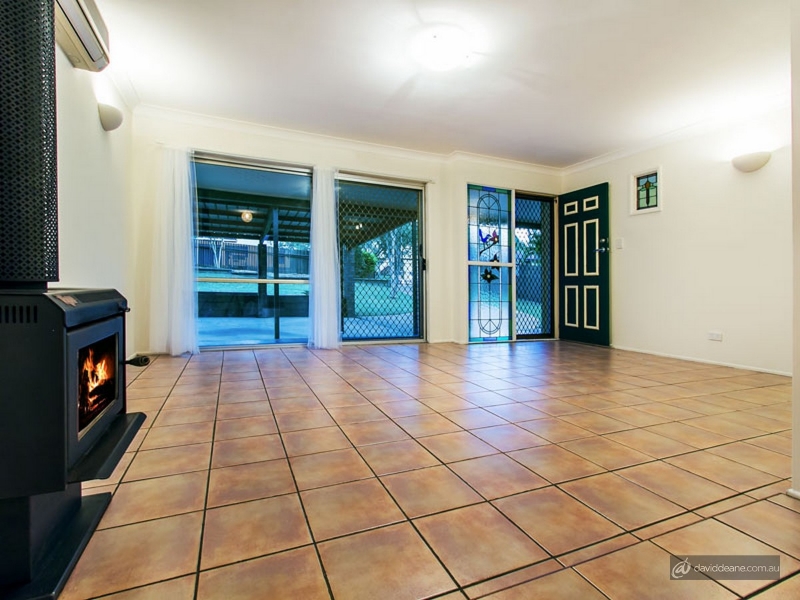 14 Killara Crescent, PETRIE House for rent | Listed by of David Deane ...