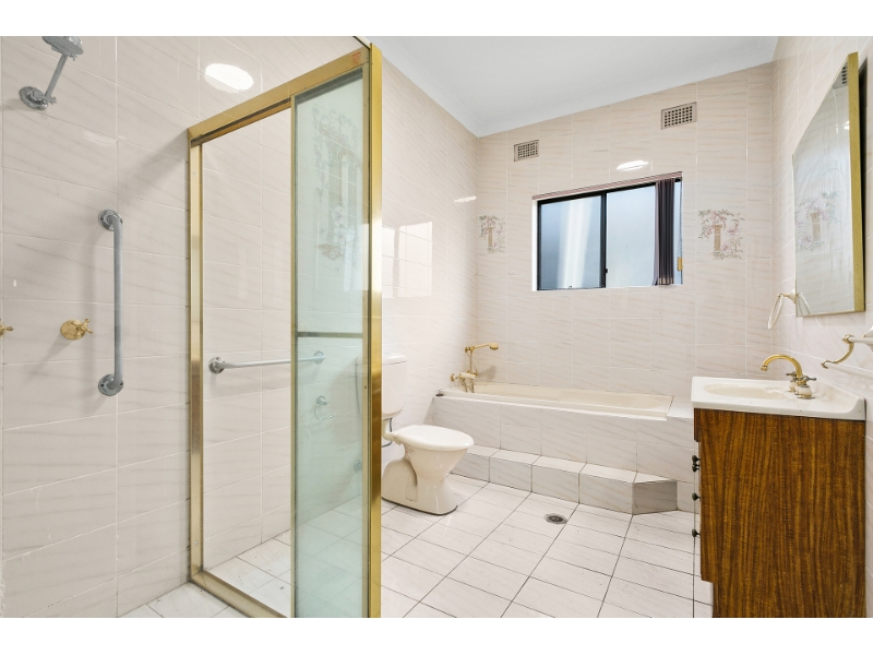 6 Cashman Road, Brighton-Le-Sands House for rent | Listed by Sally ...