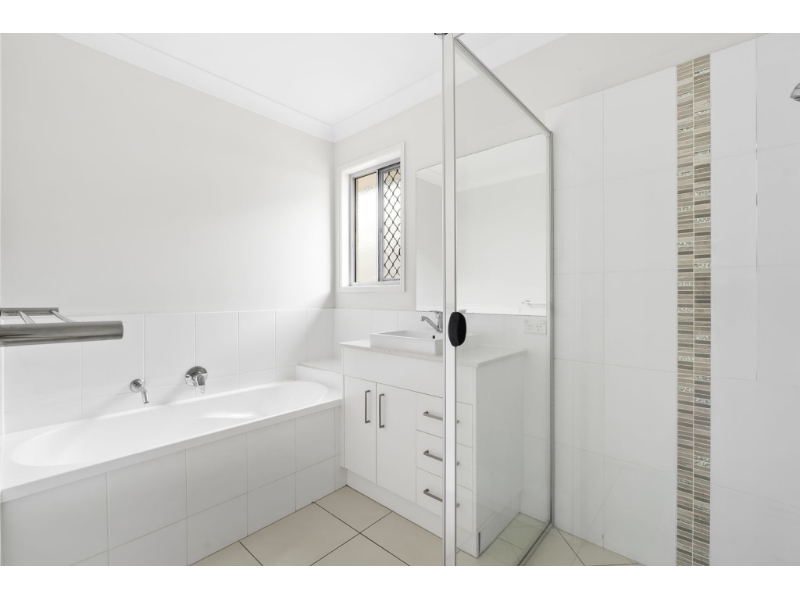 15 Meadows Circuit, BELLBIRD PARK House for rent | Listed by Rentals ...