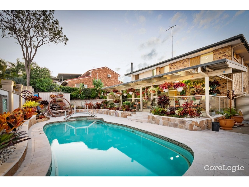 16 Monnow Place, Carina House for rent | Listed by Sarah Francis of Cpc ...