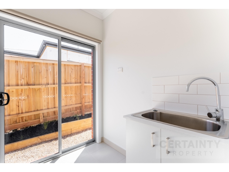 66 Saric Street, Fraser Rise House for rent | Listed by Certainty ...