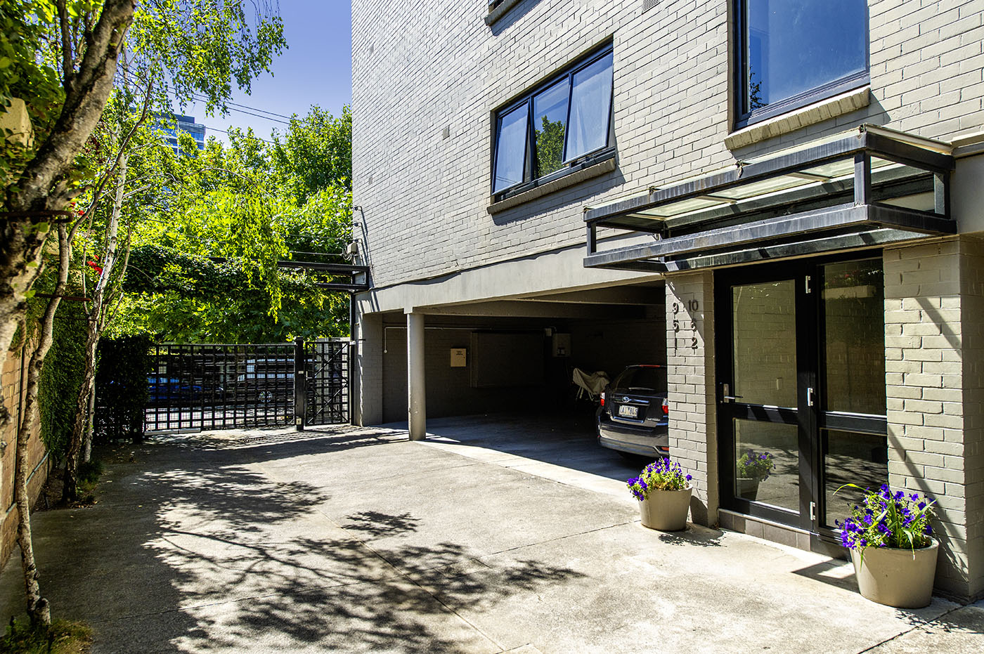 Enjoying a vibrant inner-city location - Living by Pellicano