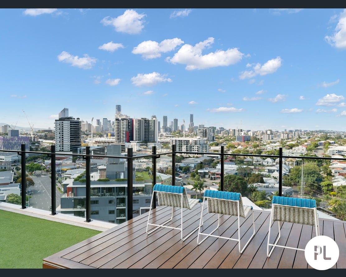 Modern 2-Bedroom Apartment in the heart of Woolloongabba - Living by ...