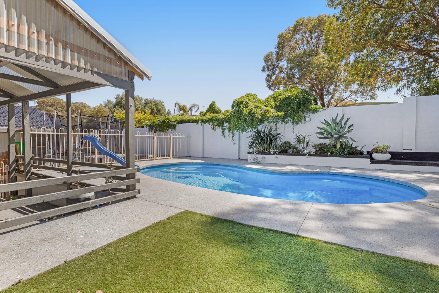 Renovators delight - Property West